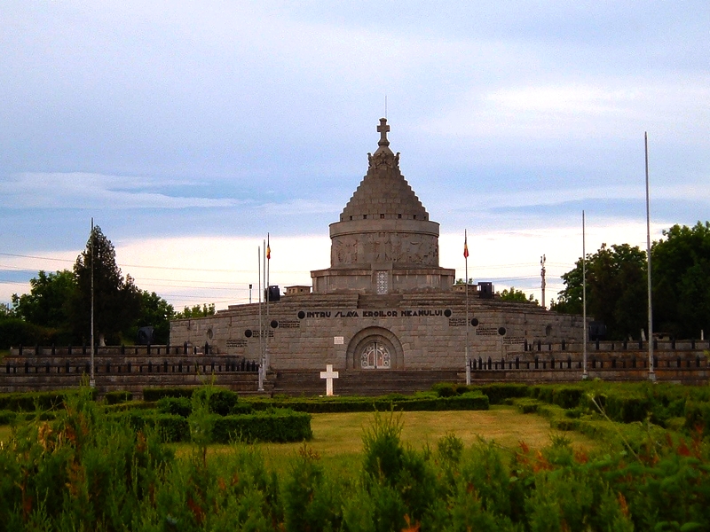 Excursie pe meleaguri Vrancene - Cedra Tour